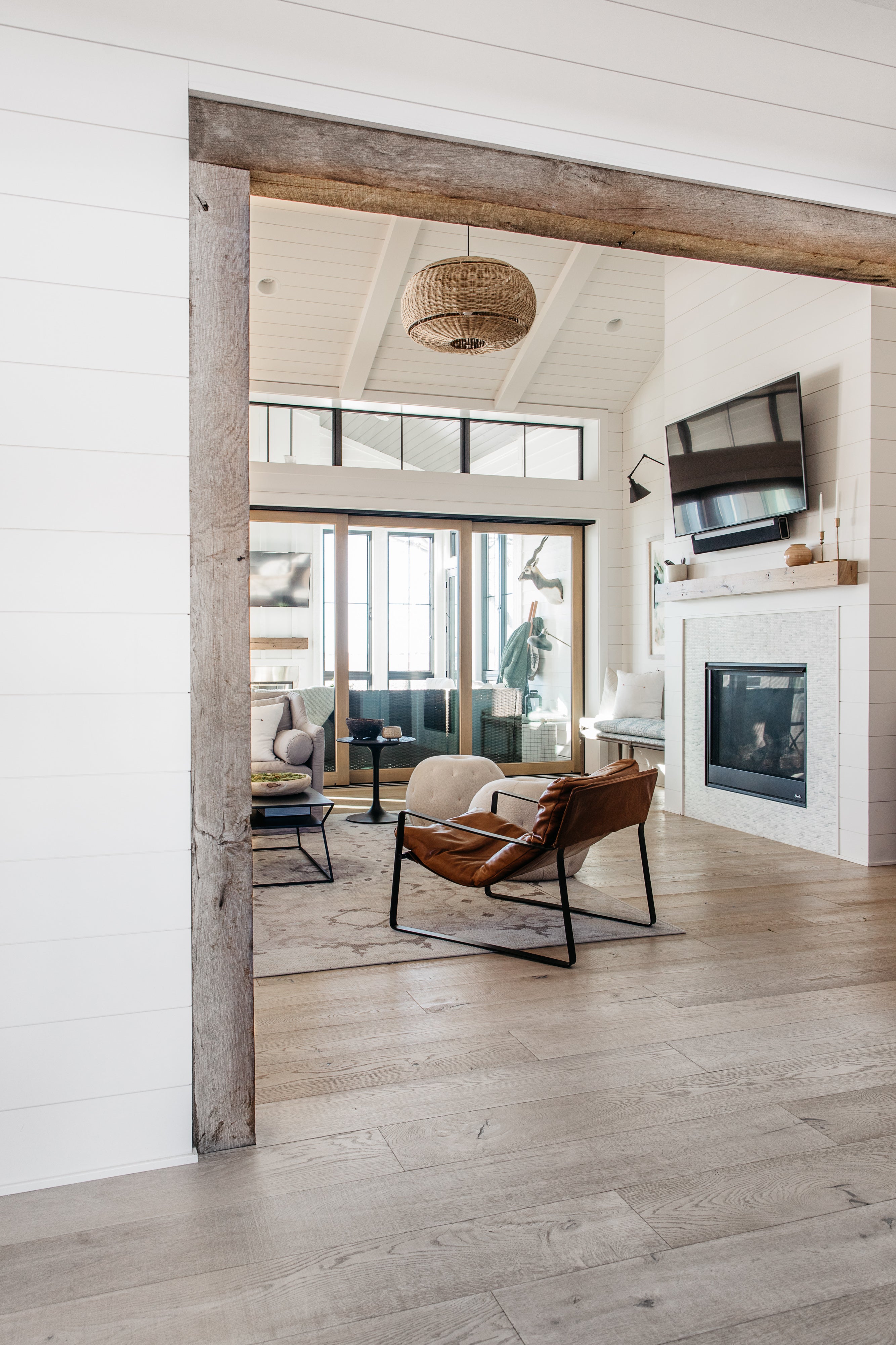 Coastal Farmhouse // Meet The Designer Joelle Elaine Design – Amethyst Home